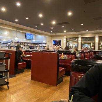 ELIOS FAMILY RESTAURANT - 1644 Photos & 736 Reviews - 260 Floresta Blvd ...