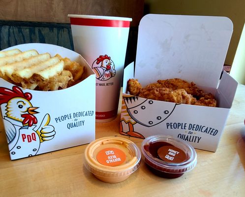 PDQ CHICKEN - Updated July 2024 - 201 Photos & 212 Reviews - 3359 N ...