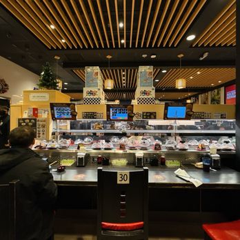 KURA REVOLVING SUSHI BAR - Updated July 2025 - 1739 Photos & 718 ...