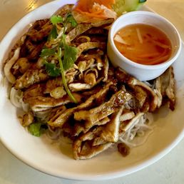 PHO HAUS - Updated January 2026 - 446 Photos & 619 Reviews - 540 E ...