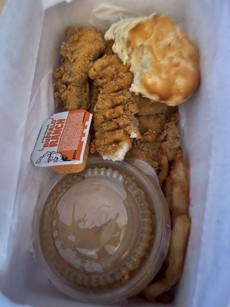 KFC - Updated December 2025 - 3935 Dewey Ave, Rochester, New York ...