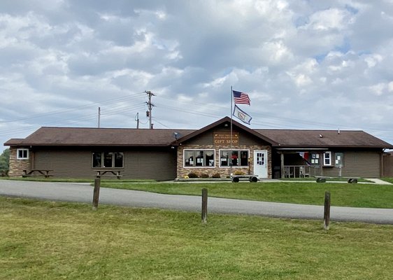 WEST VIRGINIA WILDIFE CENTER - Updated December 2025 - 18 Photos & 11 ...