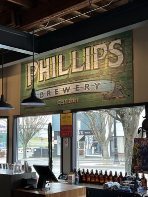 PHILLIPS BREWING - Updated August 2025 - 150 Photos & 80 Reviews - 2010 ...