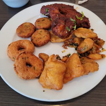 NOON MIRCH - Updated June 2024 - 1223 Photos & 915 Reviews - 505 East ...