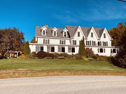 INN AT PLEASANT LAKE - 84 Photos & 21 Reviews - 853 Pleasant St, New ...