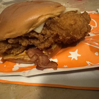 What time does popeyes chicken open store