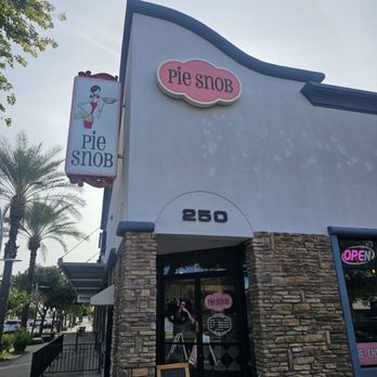 PIE SNOB CHANDLER - Updated October 2025 - 156 Photos & 115 Reviews ...