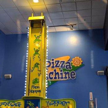 THE AMAZING PIZZA MACHINE - Updated December 2025 - 84 Photos & 98 ...