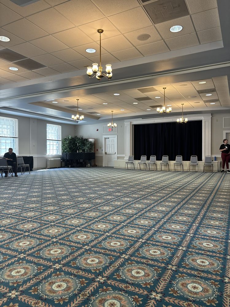 LADUE CHAPEL PRESBYTERIAN CHURCH - Updated March 2025 - 9450 Clayton Rd ...