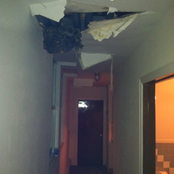 JOHN R APARTMENTS - Updated August 2025 - 14 Photos - 2627 John R ...