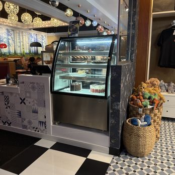 WHITE RABBIT DESSERT EXPERIENCE - Updated December 2025 - 109 Photos ...