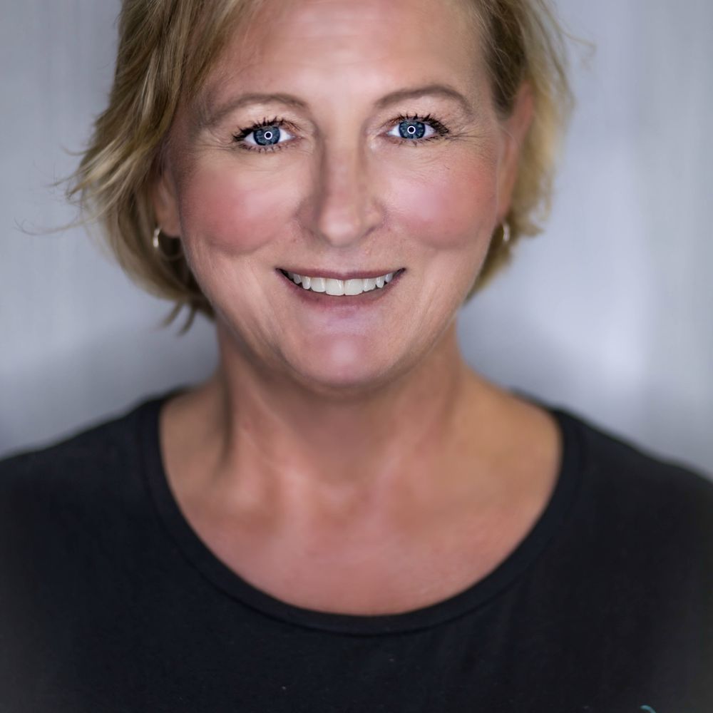 Tracey Brake's Instagram, Twitter & Facebook on IDCrawl