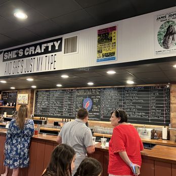 U S BREWS - Updated June 2025 - 21 Photos & 15 Reviews - 109 Mill Dam ...