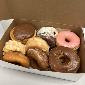 RISE DOUGHNUTS - Updated May 2025 - 58 Photos & 60 Reviews - 28 Center ...