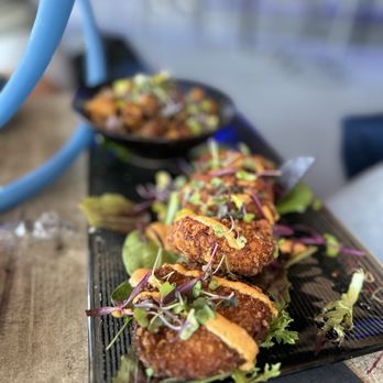 WEEZY’S - Updated September 2024 - 92 Photos & 37 Reviews - 200 Bennett ...