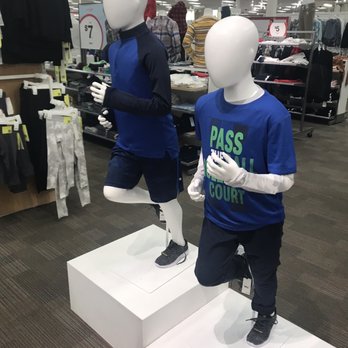 TARGET - Updated December 2025 - 74 Photos & 41 Reviews - 1940 Pavillon ...