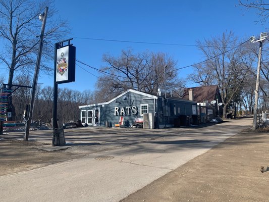 RIVER RATS BAR AND GRILL - Updated July 2024 - 42 Photos & 48 Reviews ...