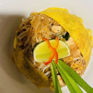 ARUN’S THAI RESTAURANT - 365 Photos & 262 Reviews - Thai - 4156 N ...