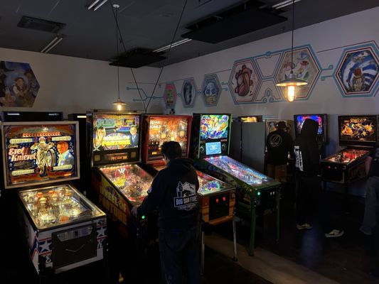 LYNN’S ARCADE - Updated December 2025 - 193 Photos & 53 Reviews - 1760 ...