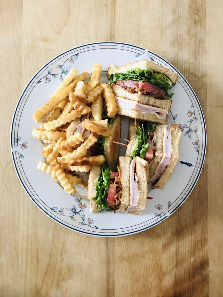 LAKESIDE TAVERN - 29 Photos & 15 Reviews - 5406 Lakeside Ave, Richmond ...