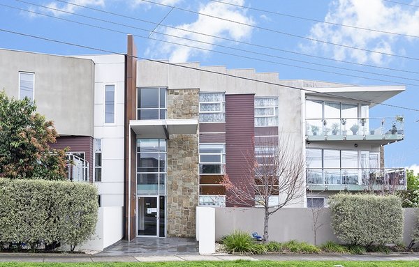 PARAMOUNT PROPERTY MANAGEMENT VIC - Kamarooka Drive, Wattle Glen ...