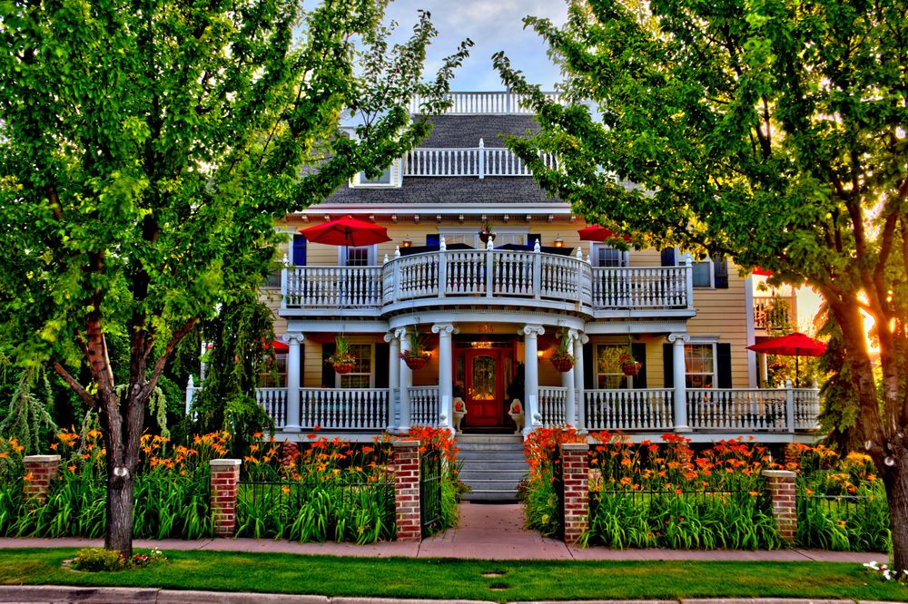 BIG YELLOW INN - 56 Photos & 23 Reviews - 234 S 300th W, Cedar City, UT ...