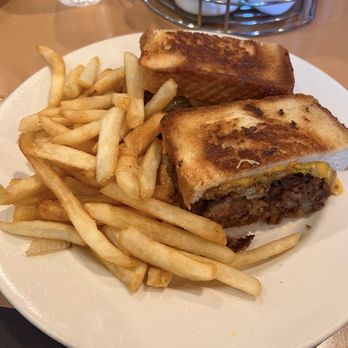 RED LINE DINER - Updated October 2025 - 882 Photos & 896 Reviews - 588 ...