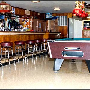 POSSUM’S PUB - 19 Reviews - 2324 N Mannheim Rd, Melrose Park, Illinois ...