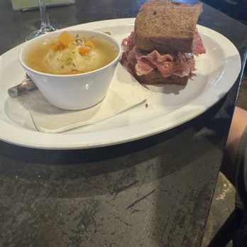 LUCKY DILL DELI - Updated July 2025 - 874 Photos & 1377 Reviews - 33180 ...