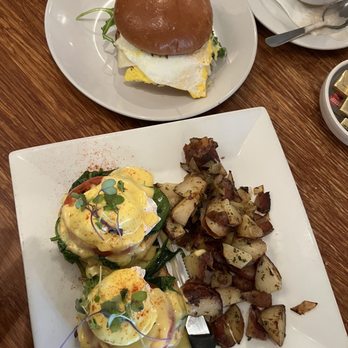 SPOONS CAFE - Updated June 2024 - 908 Photos & 622 Reviews - 24 E Cross ...