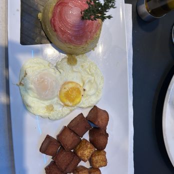 YARUMBA RESTAURANT & LOUNGE - Updated January 2026 - 561 Photos & 367 ...