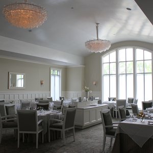 BEDFORD HOTEL - Updated July 2024 - 92 Court House Sq, Goderich ...