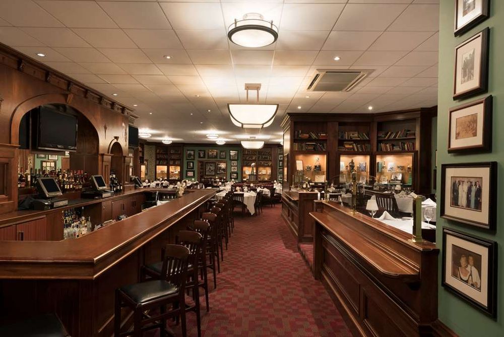 HILTON APPLETON PAPER VALLEY - Updated August 2024 - 84 Photos & 21 ...