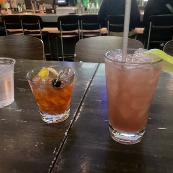 BENCHMARK - Updated May 2024 - 268 Photos & 596 Reviews - 1510 N Wells ...