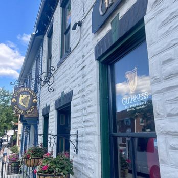 THE GARRYOWEN IRISH PUB - Updated April 2025 - 672 Photos & 861 Reviews ...