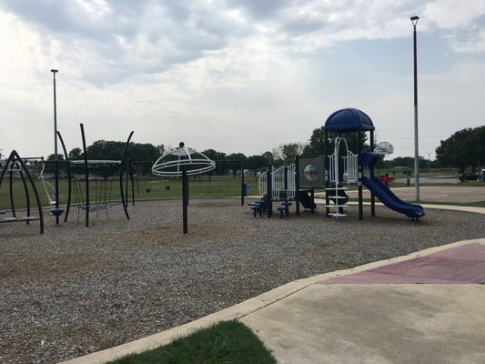 ROSEDALE PLAZA PARK - Updated July 2025 - 33 Photos - 5200 E Rosedale ...