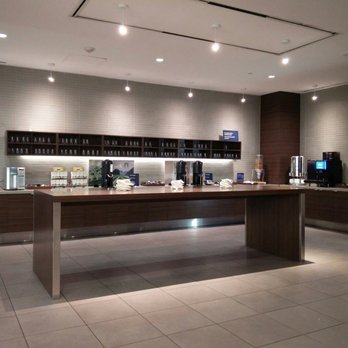 PORTER AIRPORT LOUNGE - Updated January 2026 - 54 Photos & 56 Reviews ...