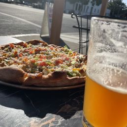 THE LAST ROUND TAVERN - Updated May 2025 - 246 Photos & 180 Reviews ...