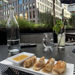 CHOLON MODERN ASIAN - DOWNTOWN - Updated January 2026 - 1935 Photos ...