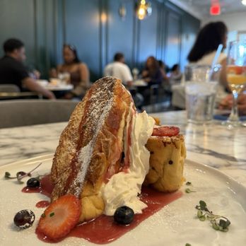 THE HONEY HOLE - Updated August 2024 - 512 Photos & 451 Reviews - 2327 ...