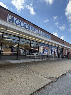 GOODWILL RETAIL STORE AND DONATION CENTER - Updated December 2025 - 34 ...