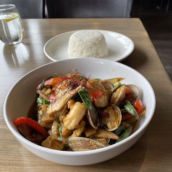 MU - Updated November 2025 - 410 Photos & 491 Reviews - 309 W State St ...