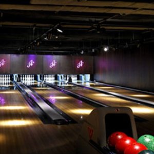 ROWANS BOWL - Finsbury Park, Stroud Green Road, London, United Kingdom ...