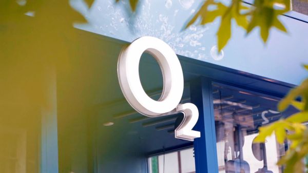 O2 SHOP HULL - JUNCTION RETAIL PARK - Updated August 2025 - Pod 2 St ...