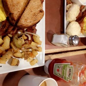 105 CAFE - 123 Photos & 259 Reviews - 3010 W Davis St, Conroe, TX ...