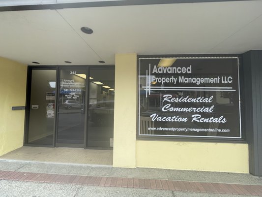 ADVANCED PROPERTY MANAGEMENT - 14 Reviews - 342 Anderson Ave, Coos Bay ...