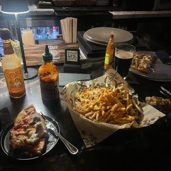 2TWENTY2 TAVERN - Updated August 2025 - 174 Photos & 186 Reviews - 222 ...