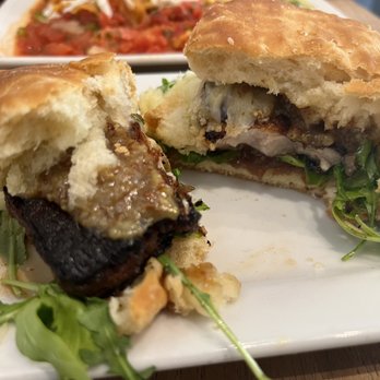 PERFECT PIG GRILL AND FISH HOUSE - Updated November 2024 - 614 Photos ...