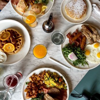 EVVIVA - Updated September 2025 - 102 Photos & 40 Reviews - 5221 Yonge ...