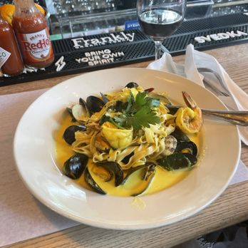 MAISON HARLEM - Updated June 2024 - 606 Photos & 599 Reviews - 341 St ...